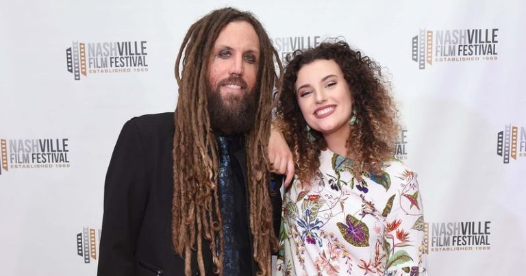 Ex-Korn guitarist Brian Welch and daughter discuss his addiction as he ...